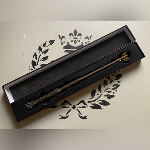 Warner Bros. | Other | New Warner Bros Harry Potter Collectors Wand ...